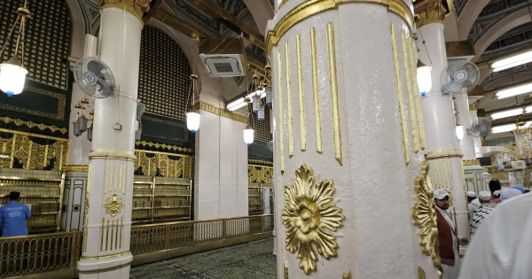 Kenali Tiang Raudhah Beserta Sejarah & Keutamaannya!